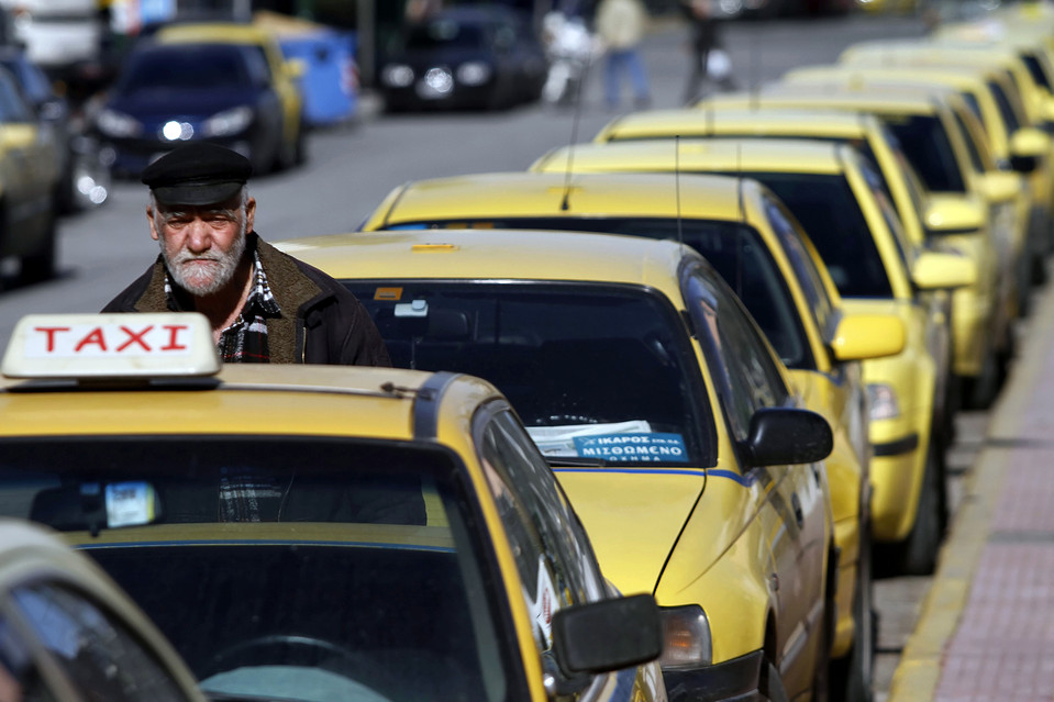 Easiest way to get a taxi in Athens | BestofAthens.gr